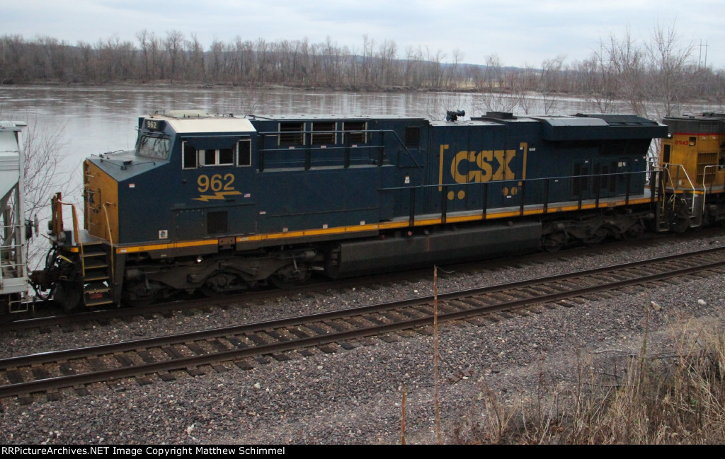 CSX 962